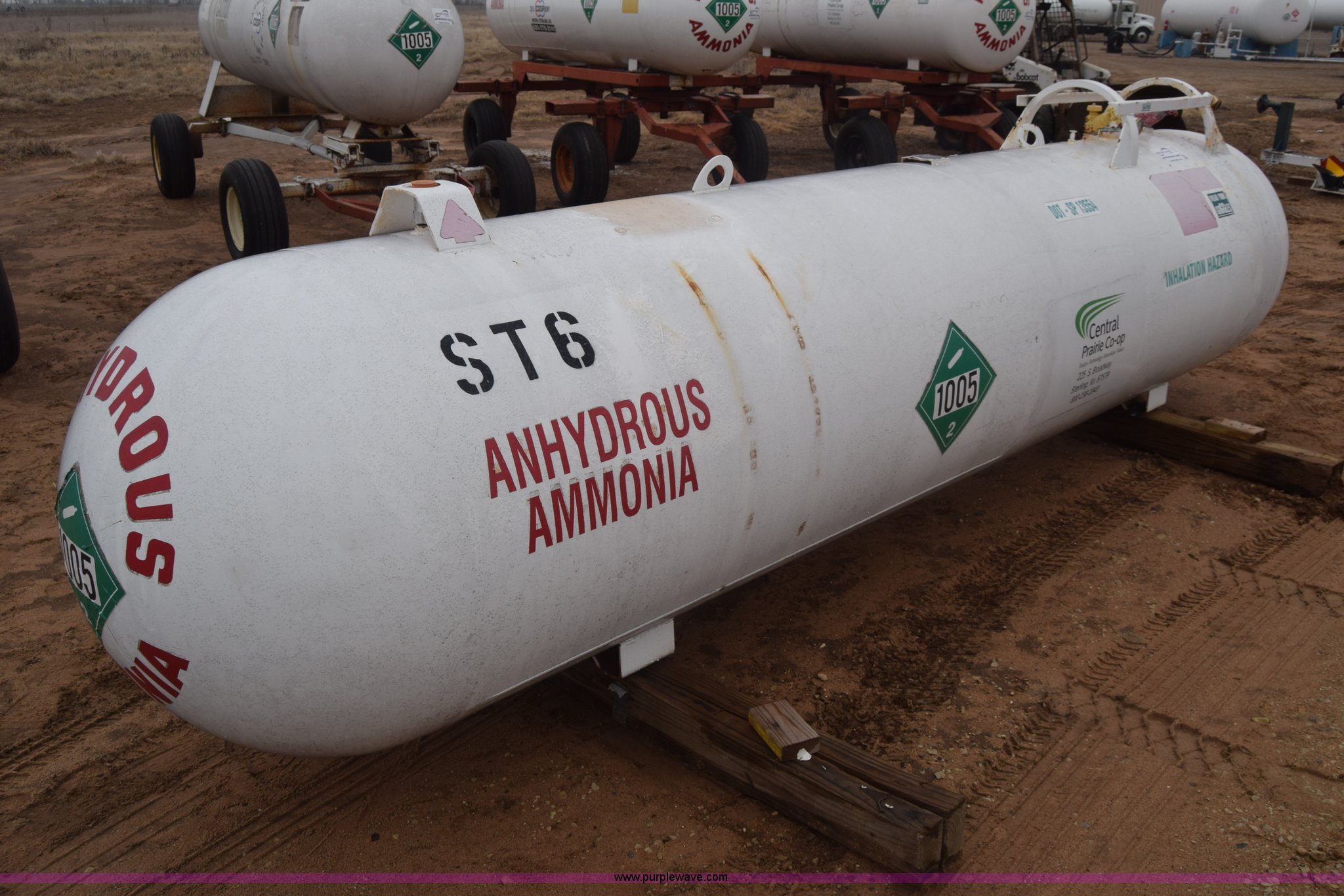 Anhydrous ammonia tank in Sterling, KS | Item L1202 sold | Purple Wave