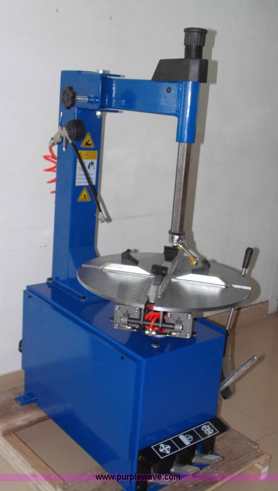 Blue Viper rim clamp tire machine in Anoka, MN | Item E1331 sold ...