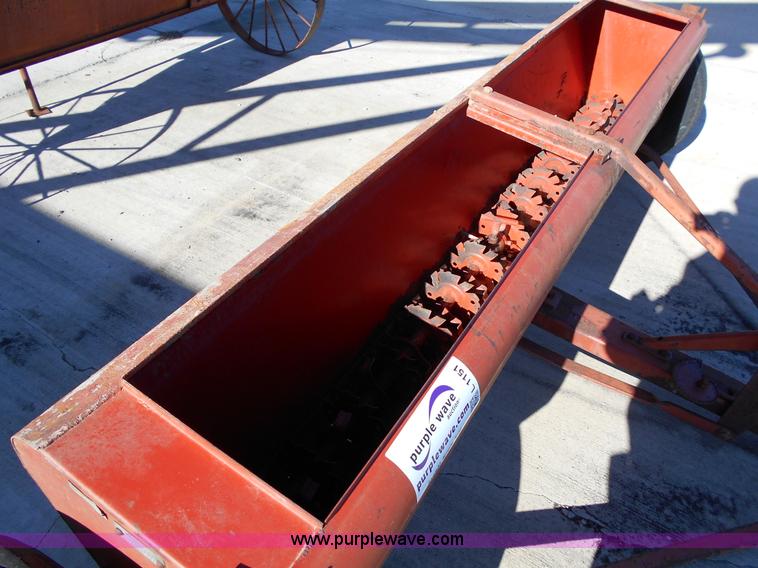 Avco 88F Ezee Flow fertilizer spreader in Belton, MO | Item L1151 sold ...