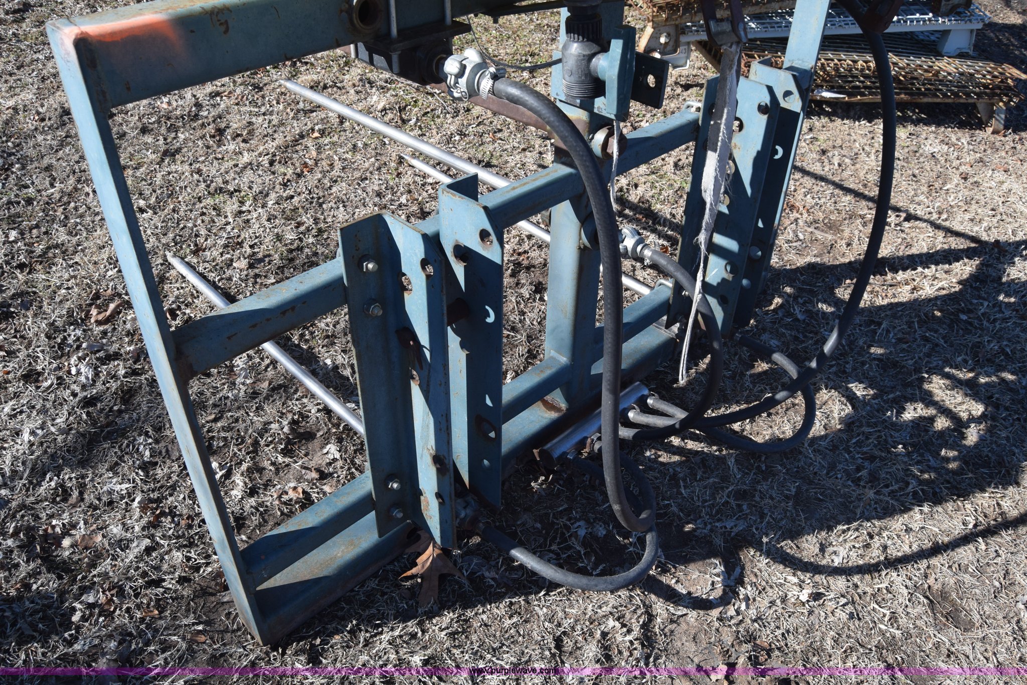 Injection bale spear in Mt. Hope, KS | Item L1042 sold | Purple Wave