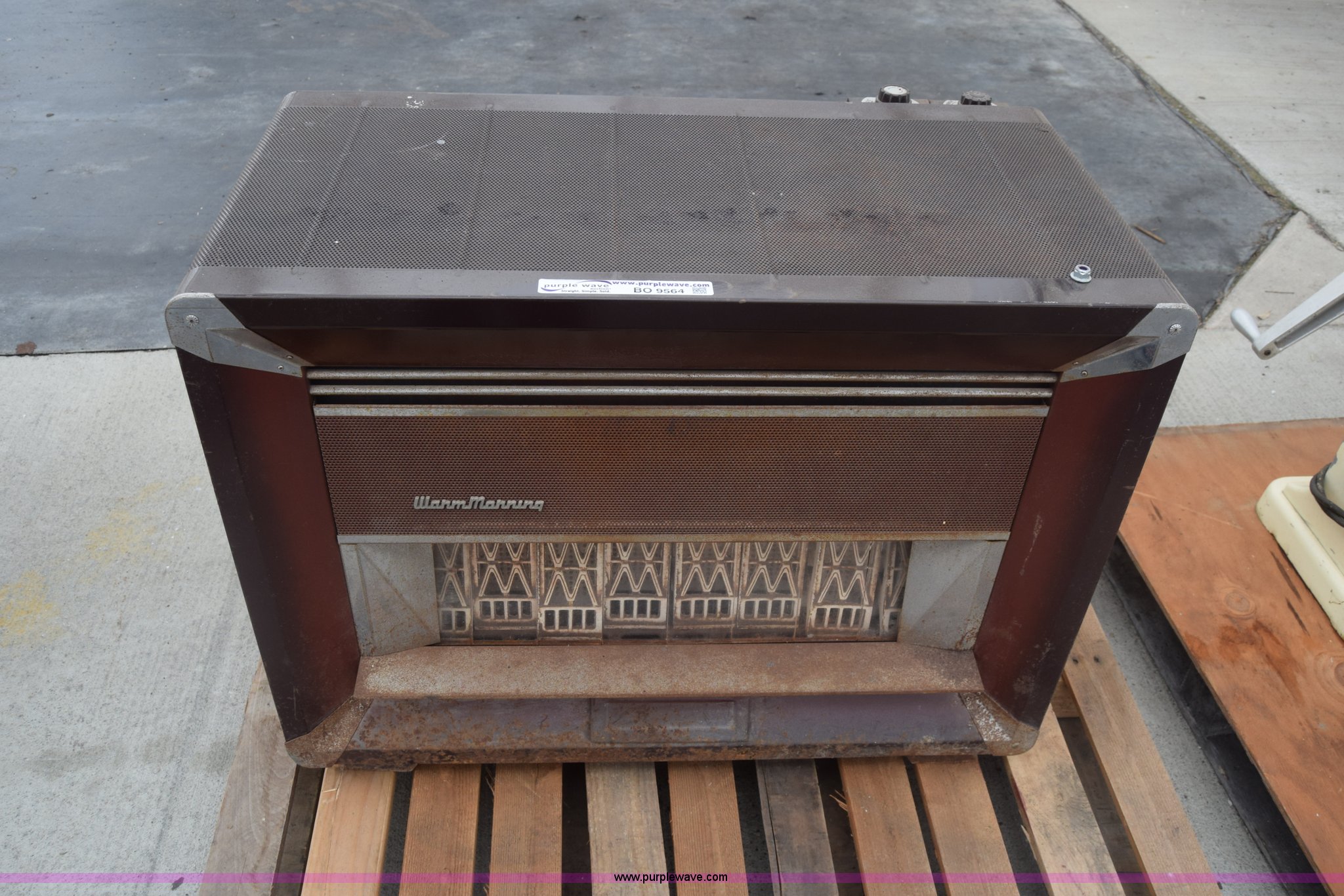 Warm Morning gas heater in Belton, MO | Item BO9564 sold | Purple Wave
