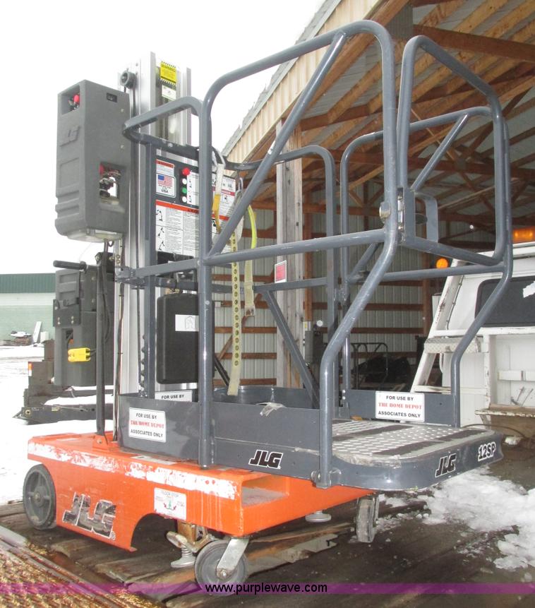 2007 JLG 12SPHDDC vertical lift in Omaha, NE | Item J8790 sold | Purple Wave