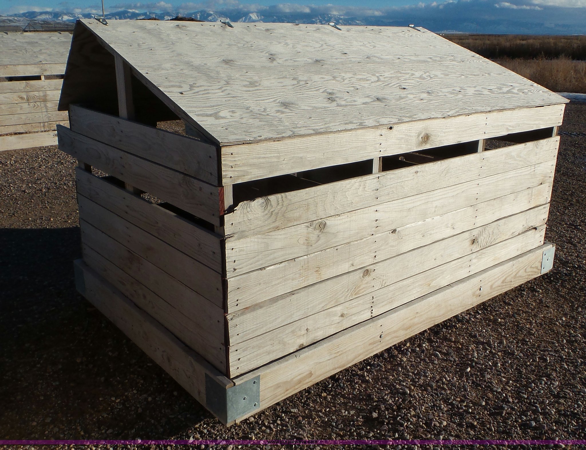 (26) wood calf hutches in Delta, UT | Item J8319 sold | Purple Wave