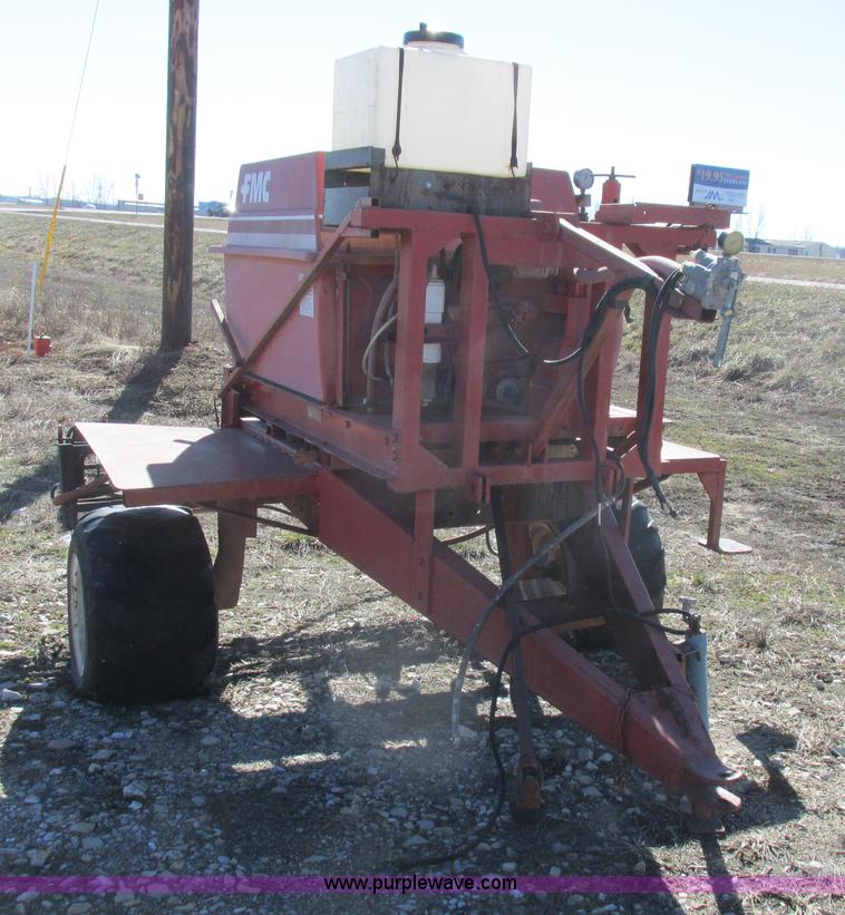 FMC sprayer in Jefferson City, MO | Item L7094 sold | Purple Wave