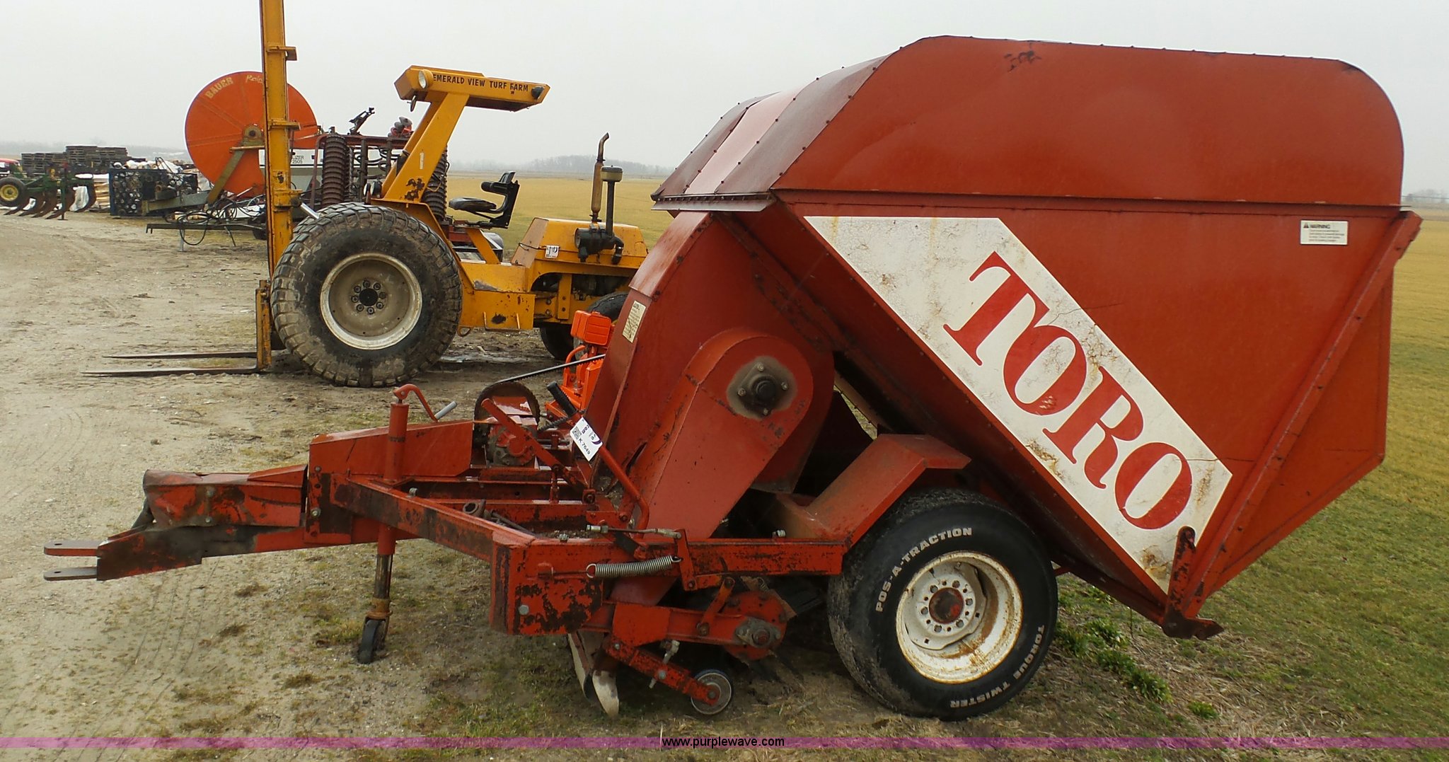 Toro Rake-o-vac in O'Fallon, MO | Item K7649 sold | Purple Wave