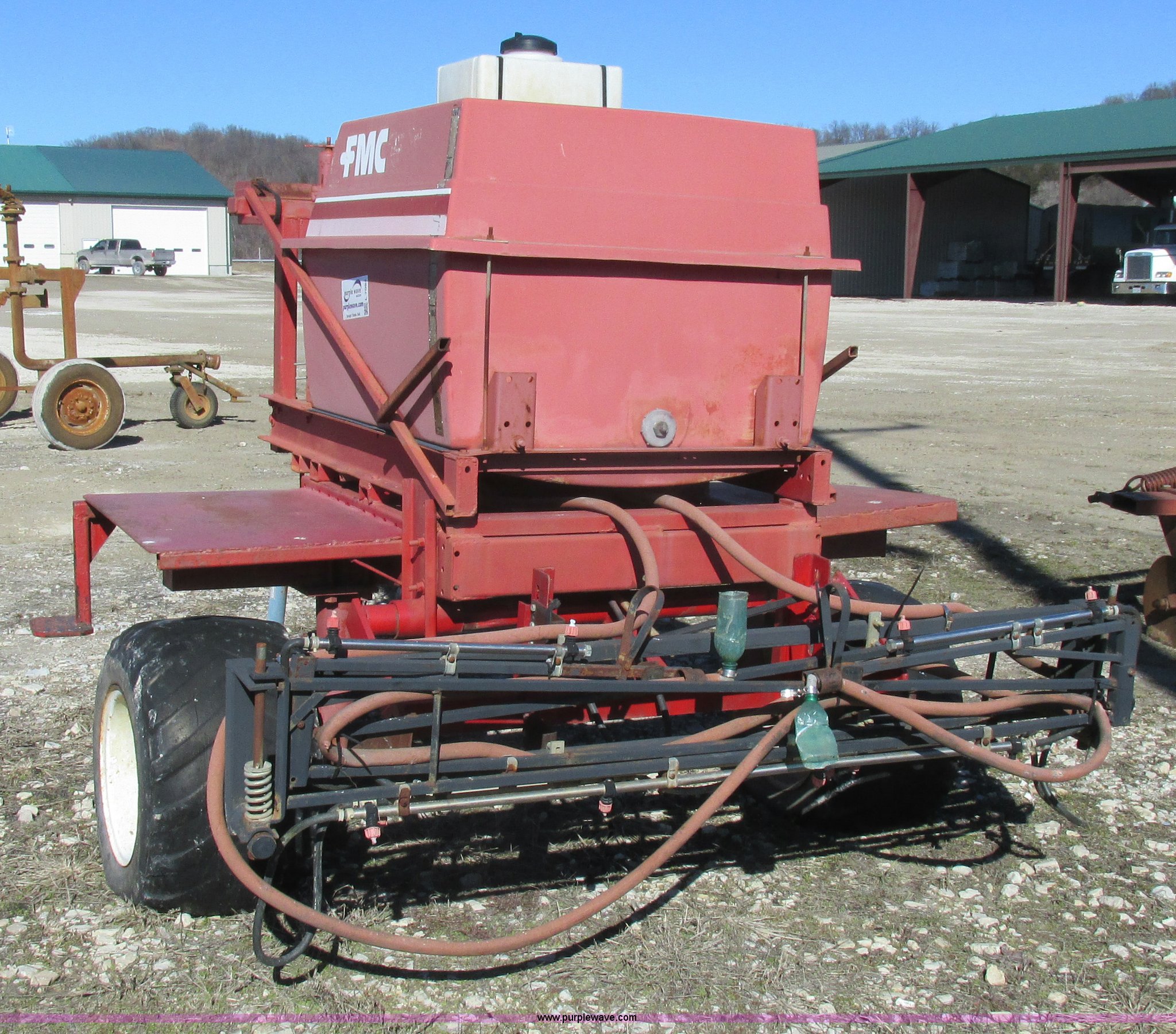 FMC sprayer in Jefferson City, MO | Item L7094 sold | Purple Wave