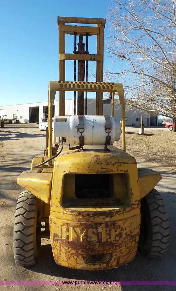 Hyster H150F forklift in Lawrence, KS | Item J4647 sold | Purple Wave