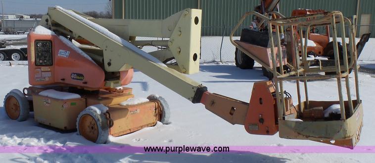 JLG N40 boom lift in Nixa, MO | Item L5389 sold | Purple Wave