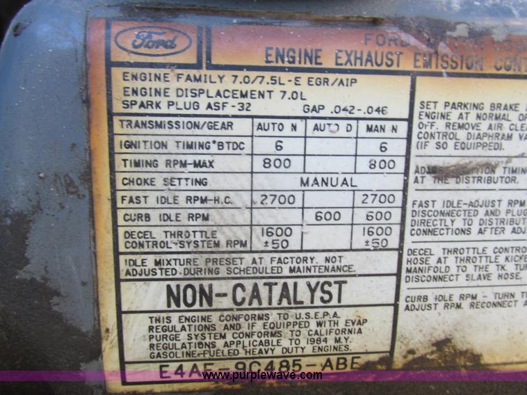 1984 Ford 800 semi truck in Vandalia, MO | Item L7007 sold | Purple Wave