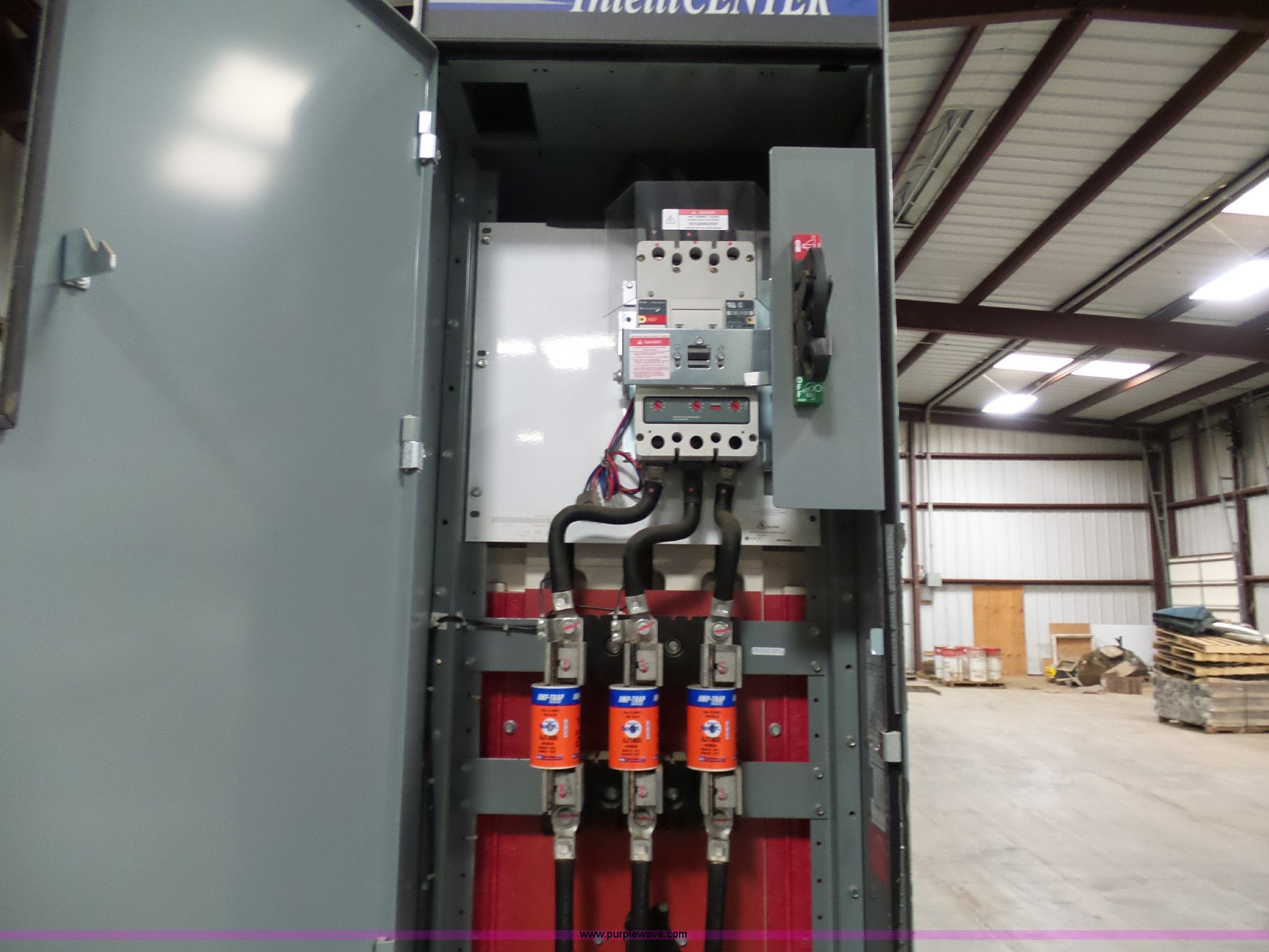 (2) Allen Bradley Centerline 2100 series MCC electrical bus in ...