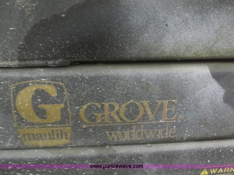 1992 Grove SM3146E scissor lift in St. Charles, MO | Item BS9898 sold ...