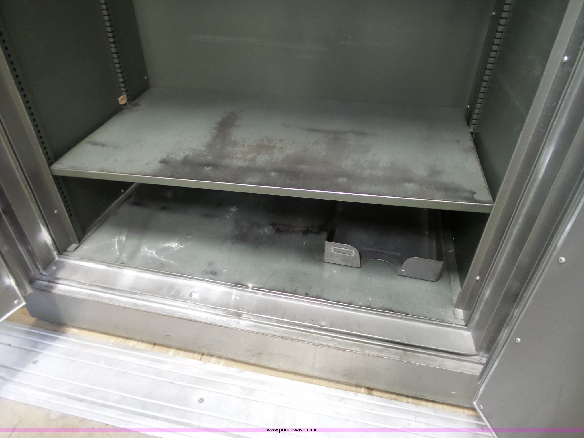 Shaw Walker safe in Manhattan, KS | Item BT9462 sold | Purple Wave