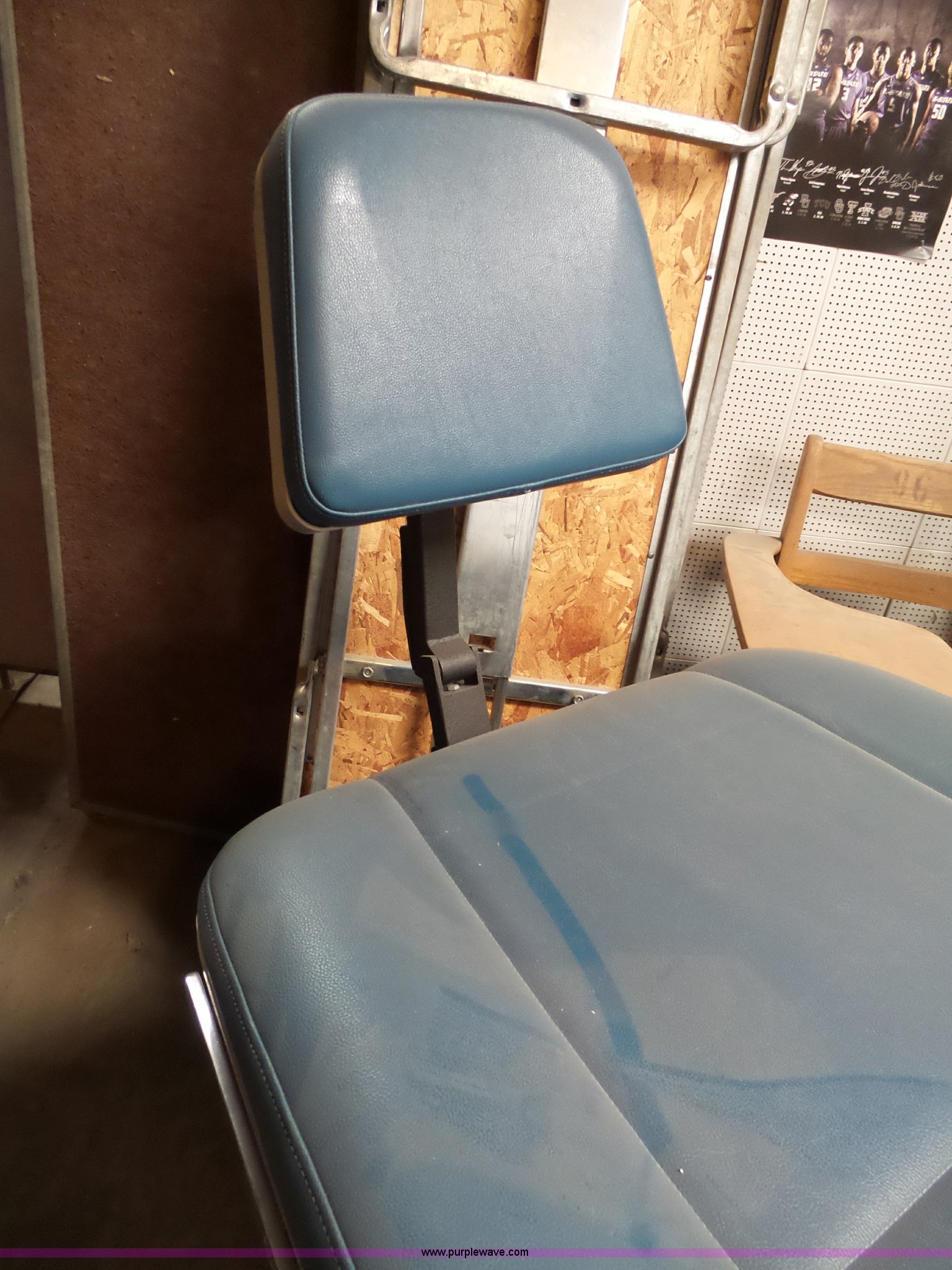 Mid Mark 411 computer programmed electric exam table in Manhattan, KS ...