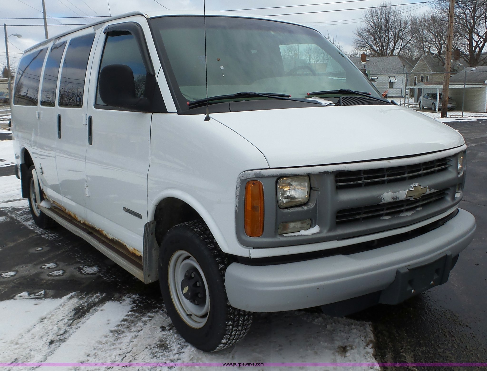 2002 Chevrolet Express 2500 Cargo van in Moline, IL | Item L5545 sold ...