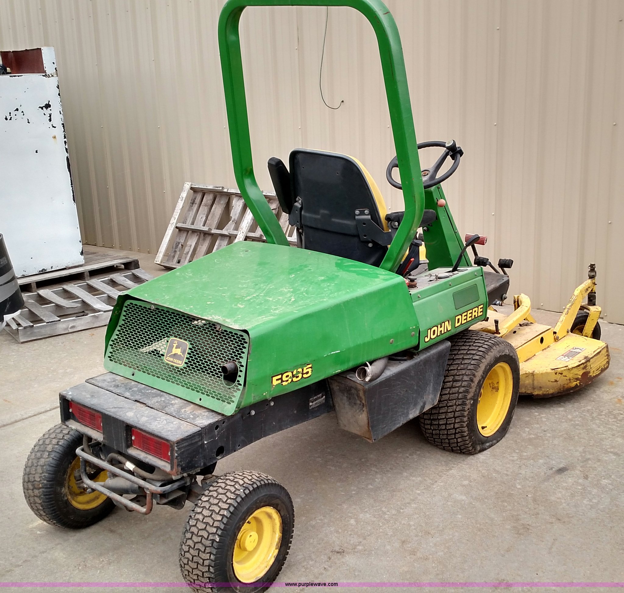 John Deere F935 ZTR lawn mower in Winfield, KS | Item L6129 sold ...