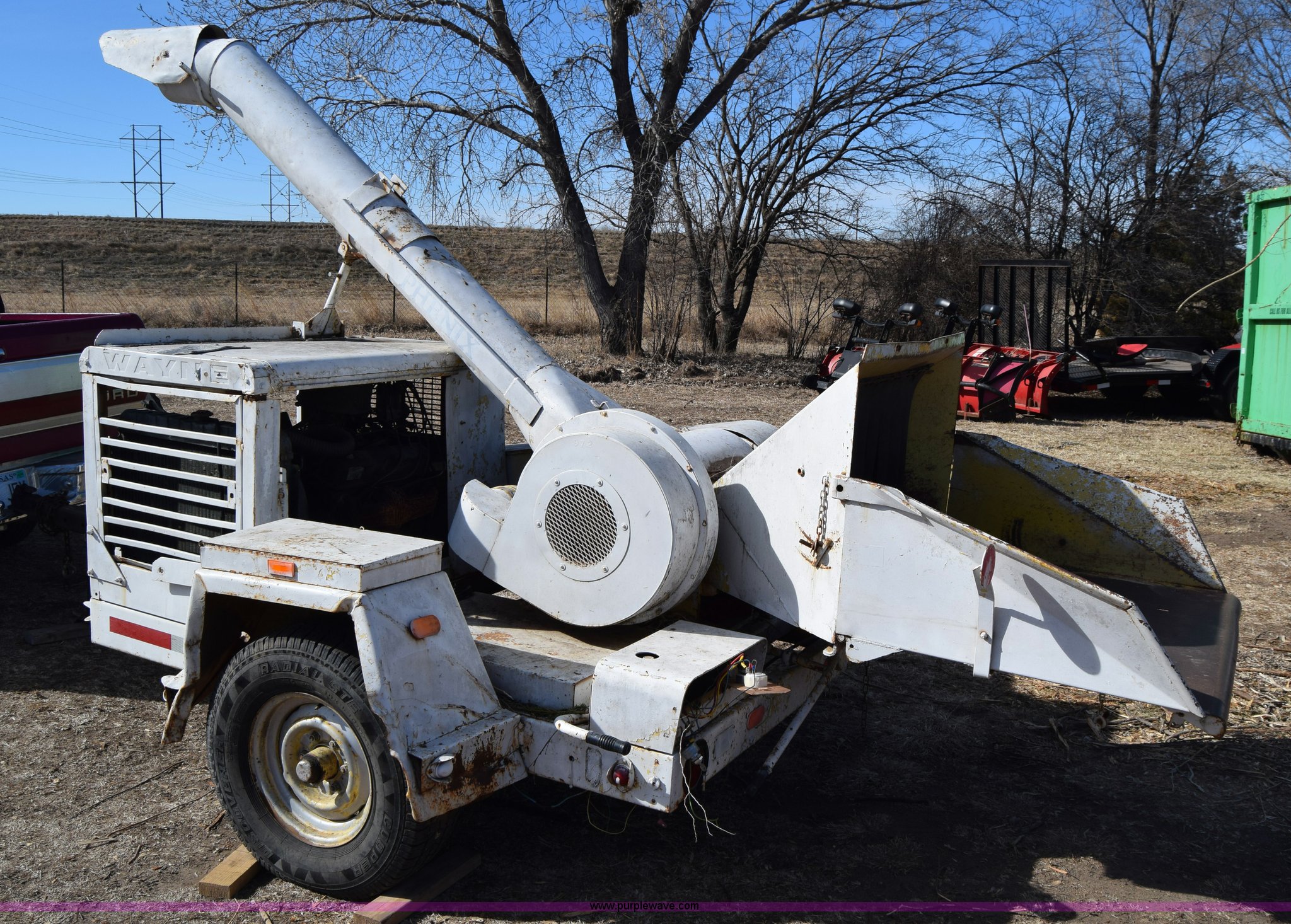 Wayne chipper in Wichita, KS | Item BO9503 sold | Purple Wave