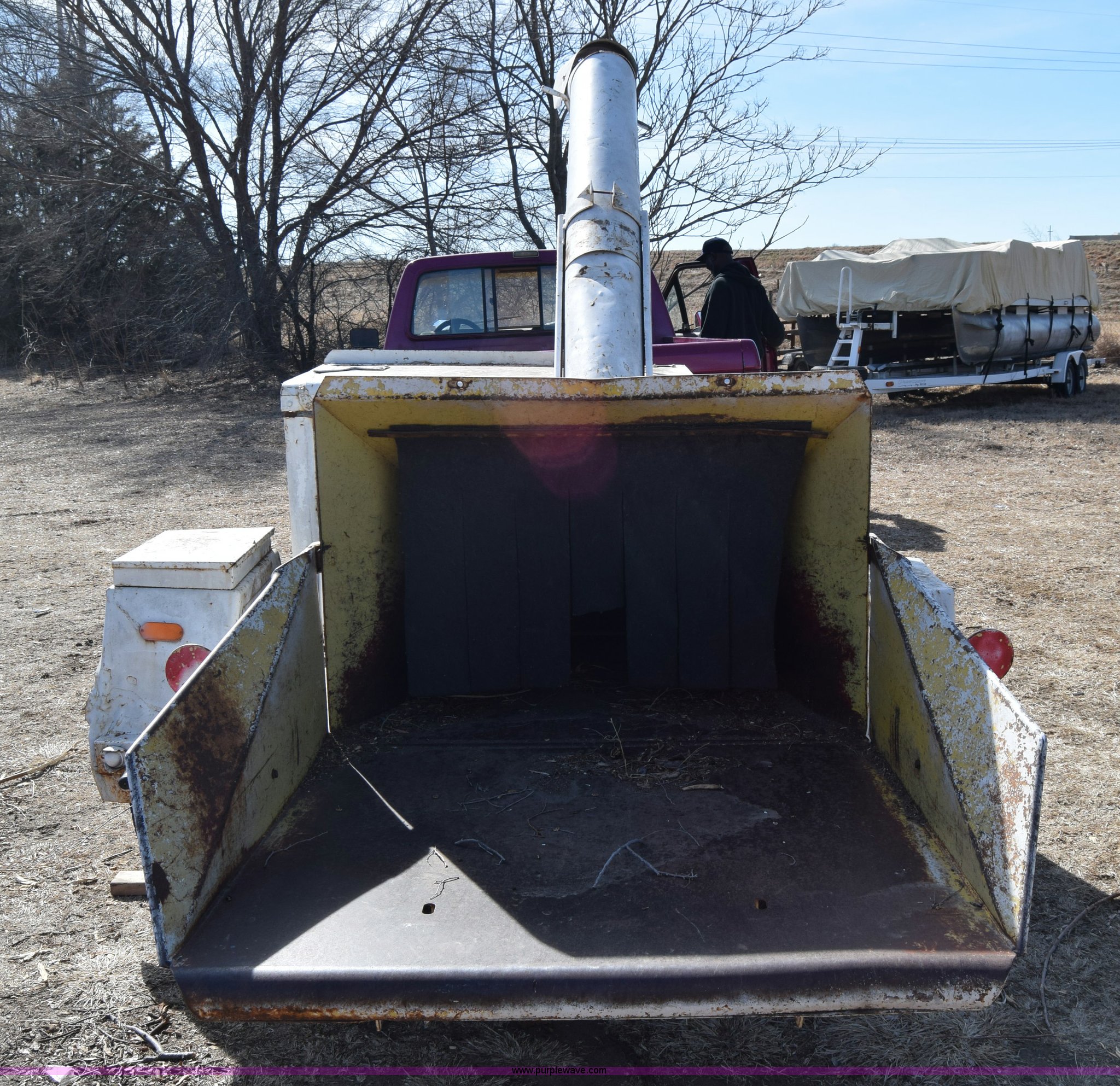 Wayne chipper in Wichita, KS | Item BO9503 sold | Purple Wave