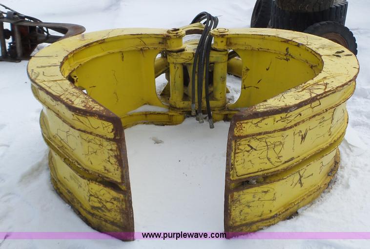 Prentice grapple in Ironton, MN | Item K4581 sold | Purple Wave