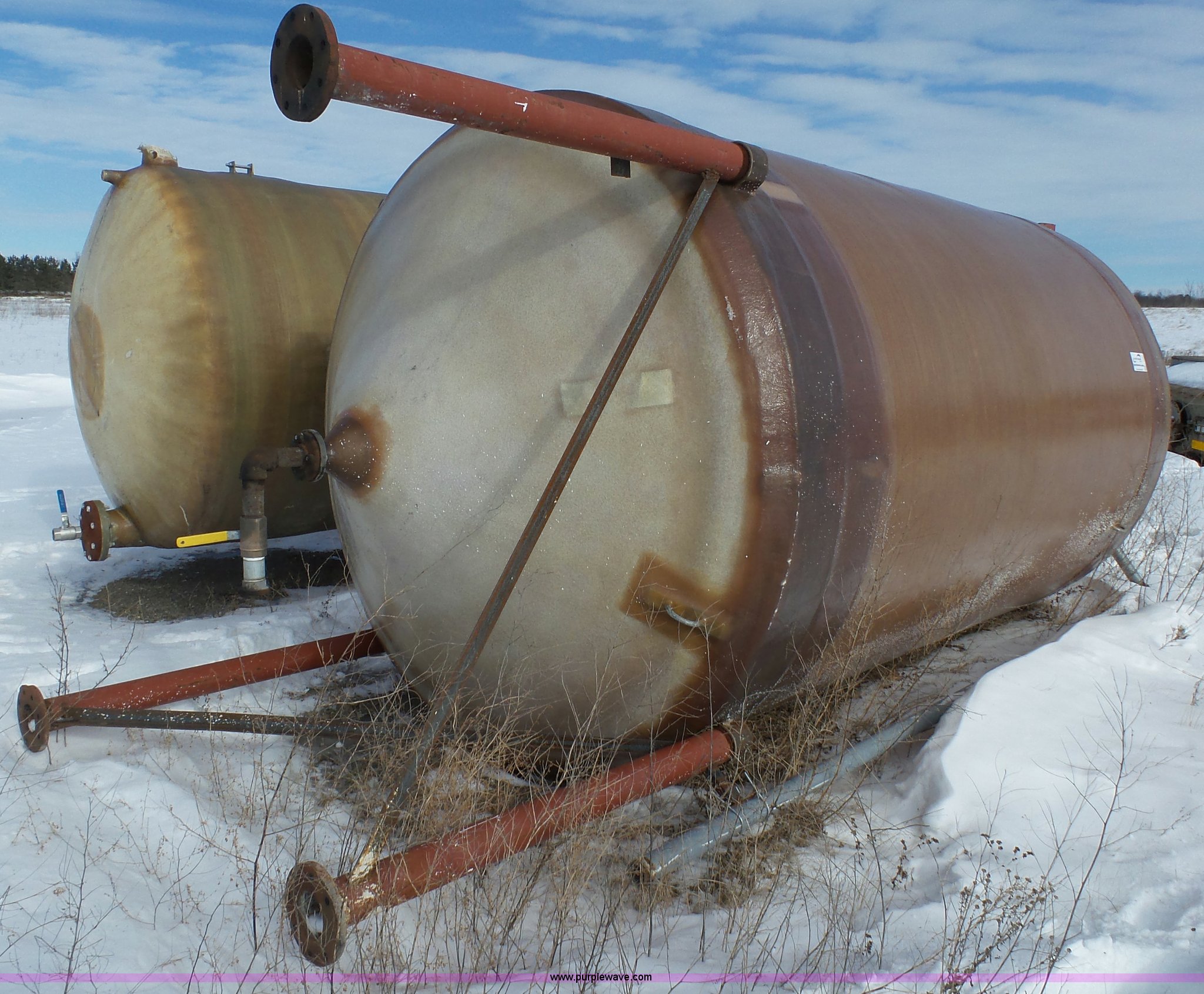 Raven chemical tank in Ironton, MN | Item K4562 sold | Purple Wave
