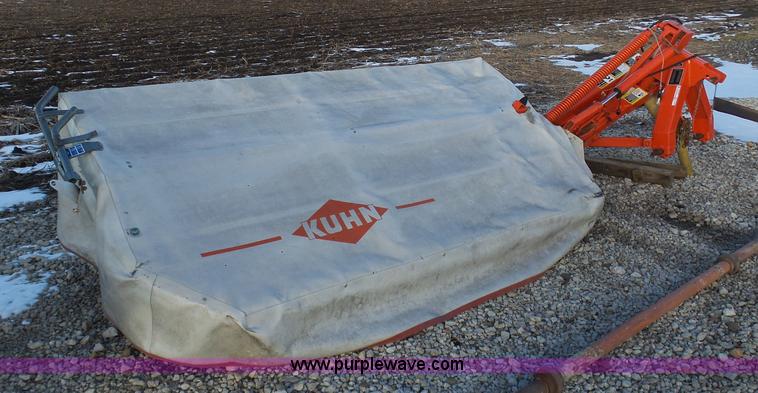 Kuhn 700-GII HD rotary mower in Sidell, IL | Item AX9210 sold | Purple Wave