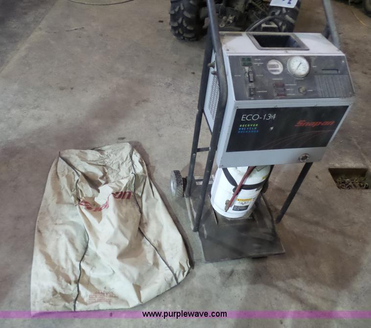 Snap-On AC 134 system in Pleasant Hill, MO | Item K4268 sold | Purple Wave