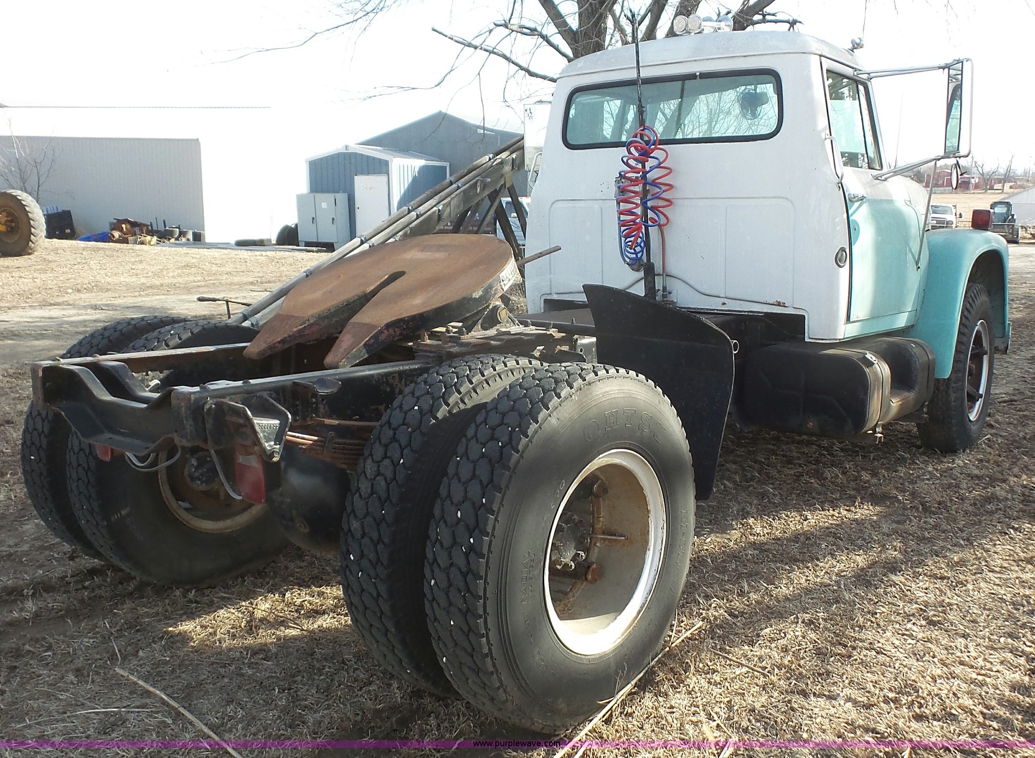 1972 International Loadstar 1800 semi truck in Oskaloosa, KS | Item ...