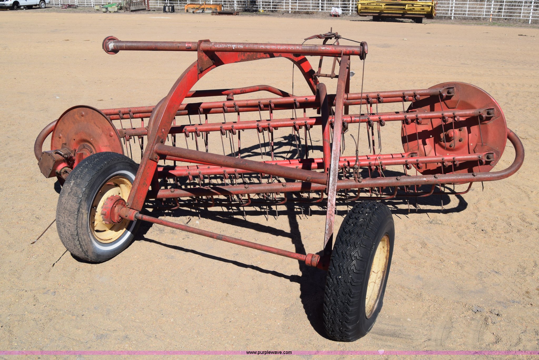 Massey-Ferguson 36 hay rake in Kinsley, KS | Item K4375 sold | Purple Wave