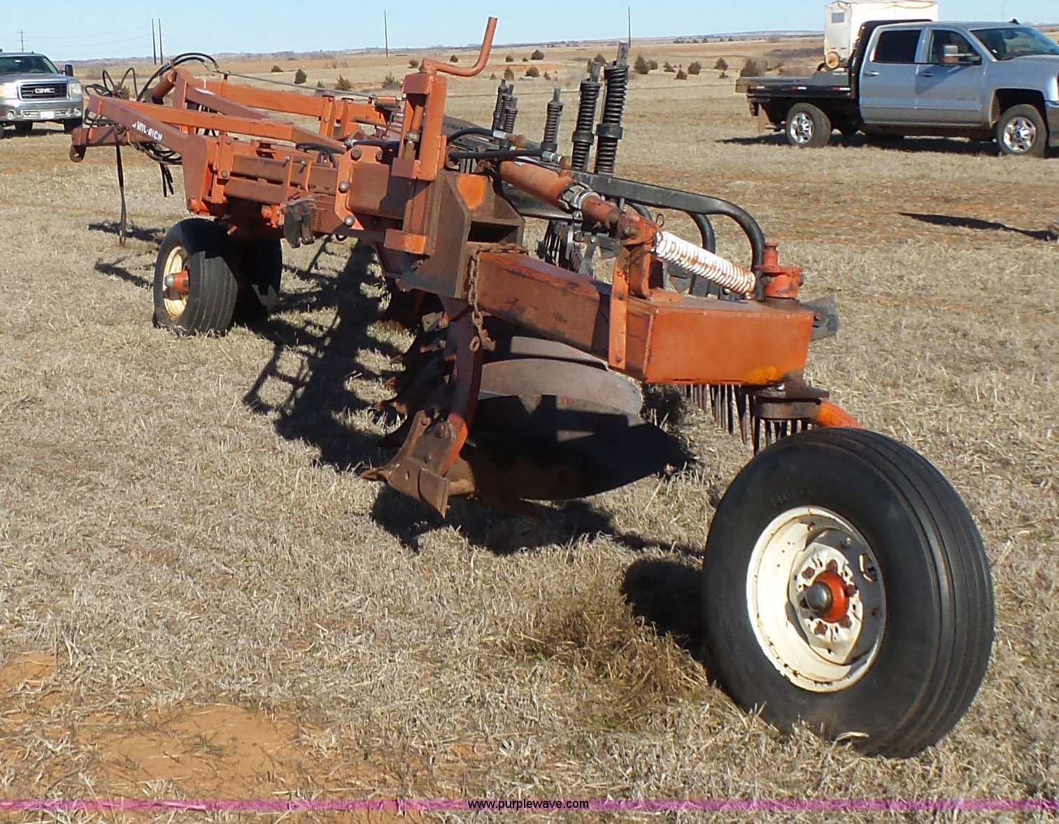 Wil-Rich 2900 14 bottom plow in Kiowa, KS | Item L6153 sold | Purple Wave