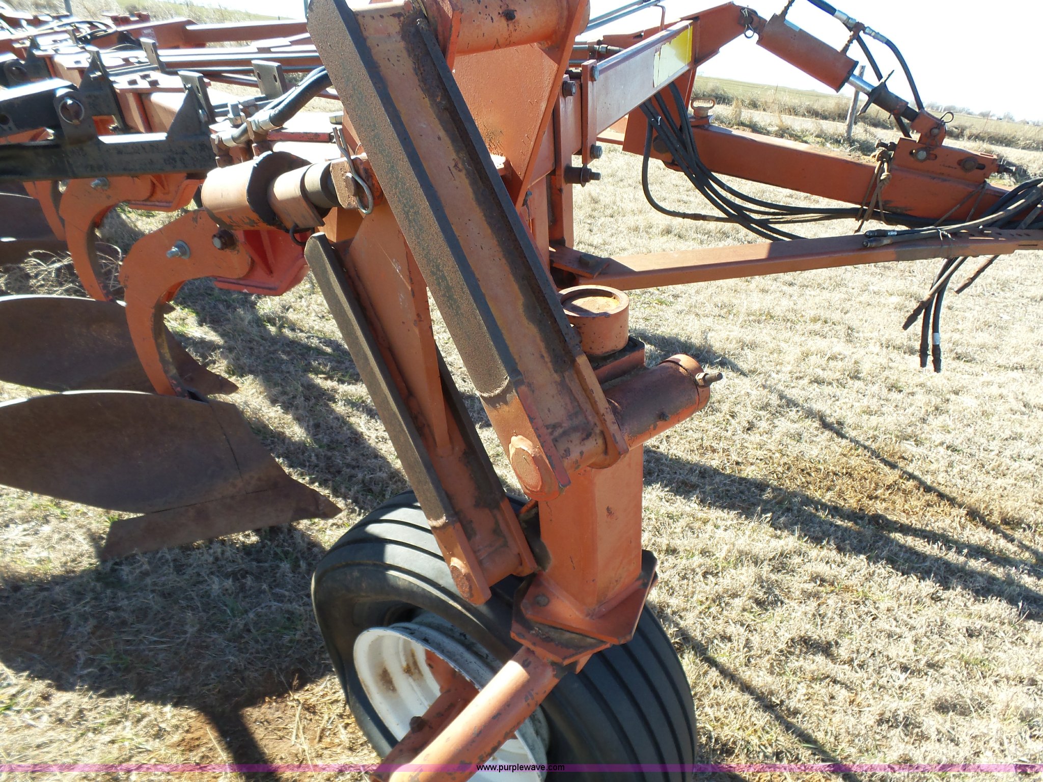 Wil-Rich 2900 14 bottom plow in Kiowa, KS | Item L6153 sold | Purple Wave