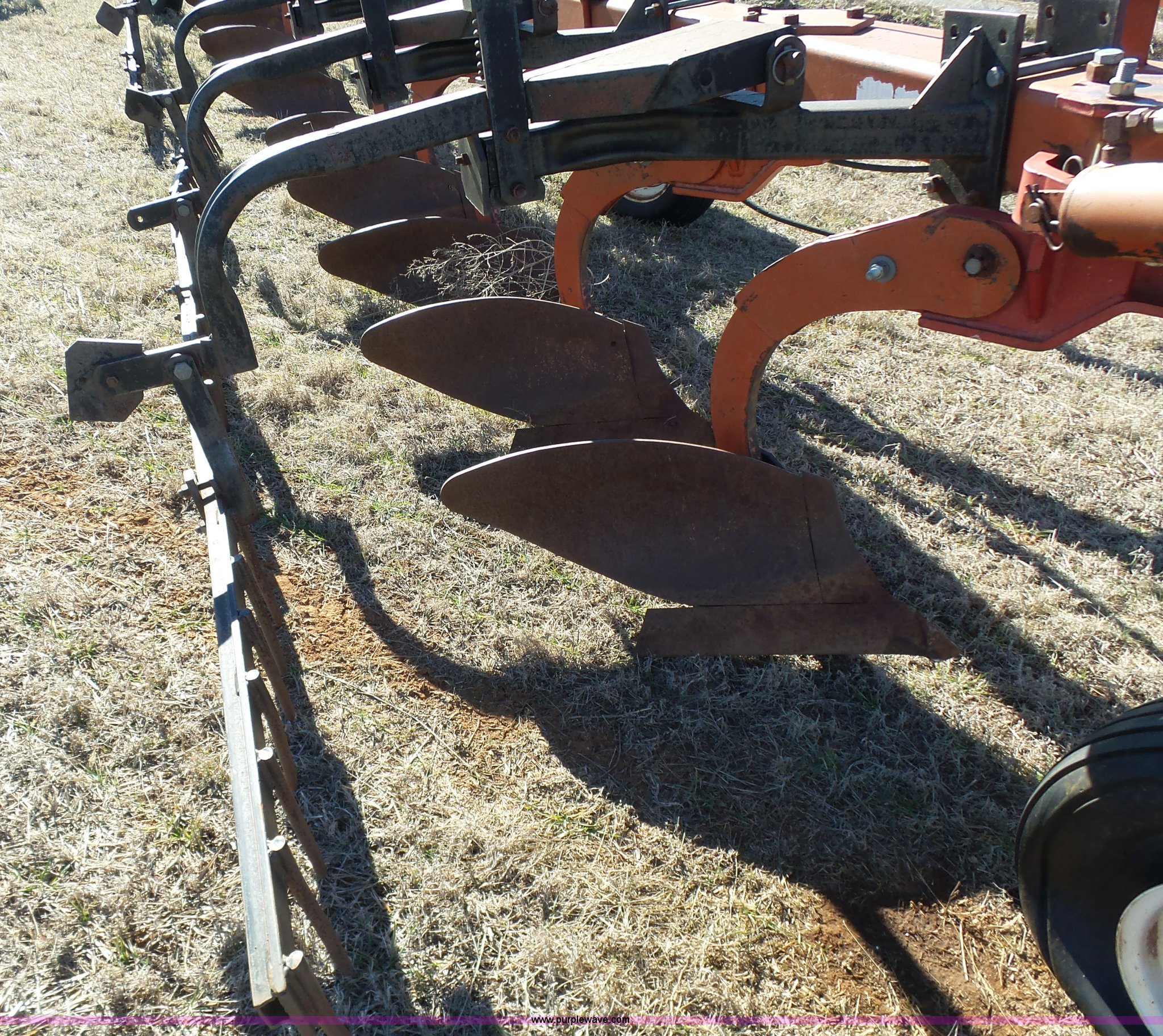 Wil-Rich 2900 14 bottom plow in Kiowa, KS | Item L6153 sold | Purple Wave