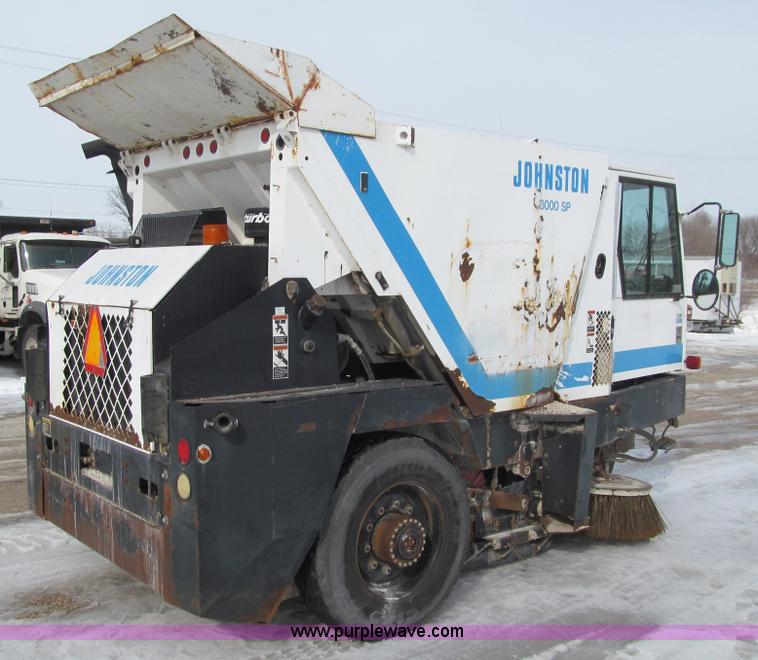 1995 Johnson V3000VP sweeper in Fort Dodge, IA | Item L5568 sold ...