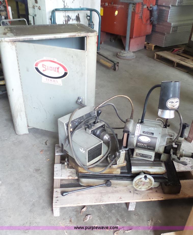 1984 Sioux 2001 valve grinder in Topeka, KS | Item BF9053 sold | Purple ...