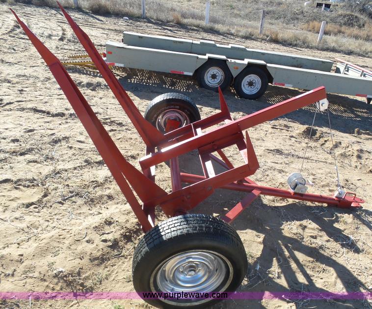 Two wheel bale mover in Dodge City, KS | Item AR9450 sold | Purple Wave