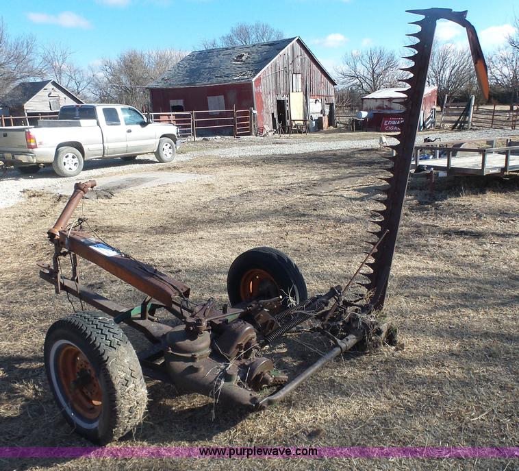 New Idea 251 sickle mower in Douglass, KS | Item L6225 sold | Purple Wave