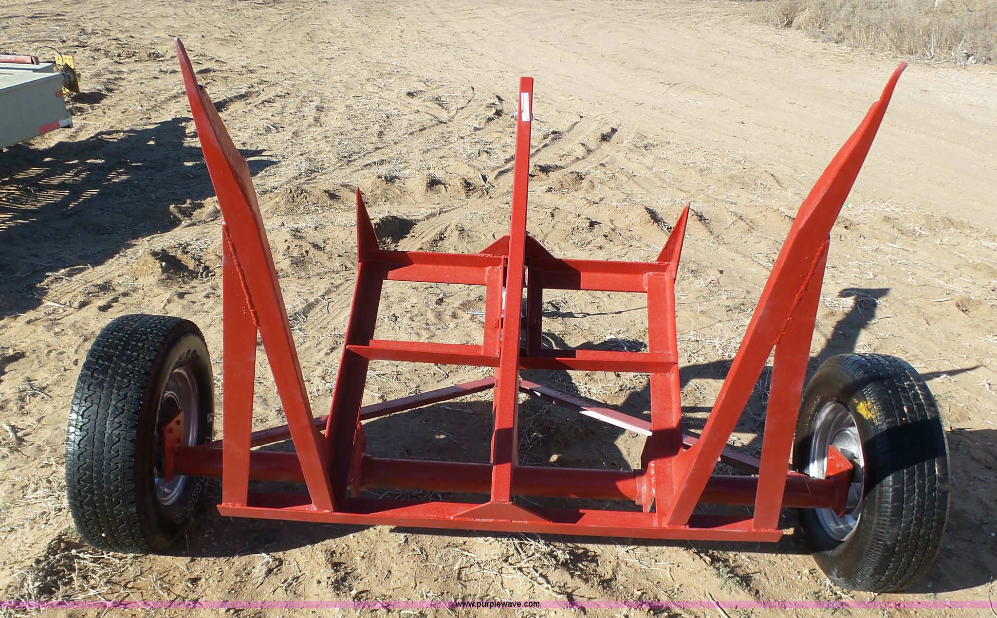 Two wheel bale mover in Dodge City, KS | Item AR9450 sold | Purple Wave