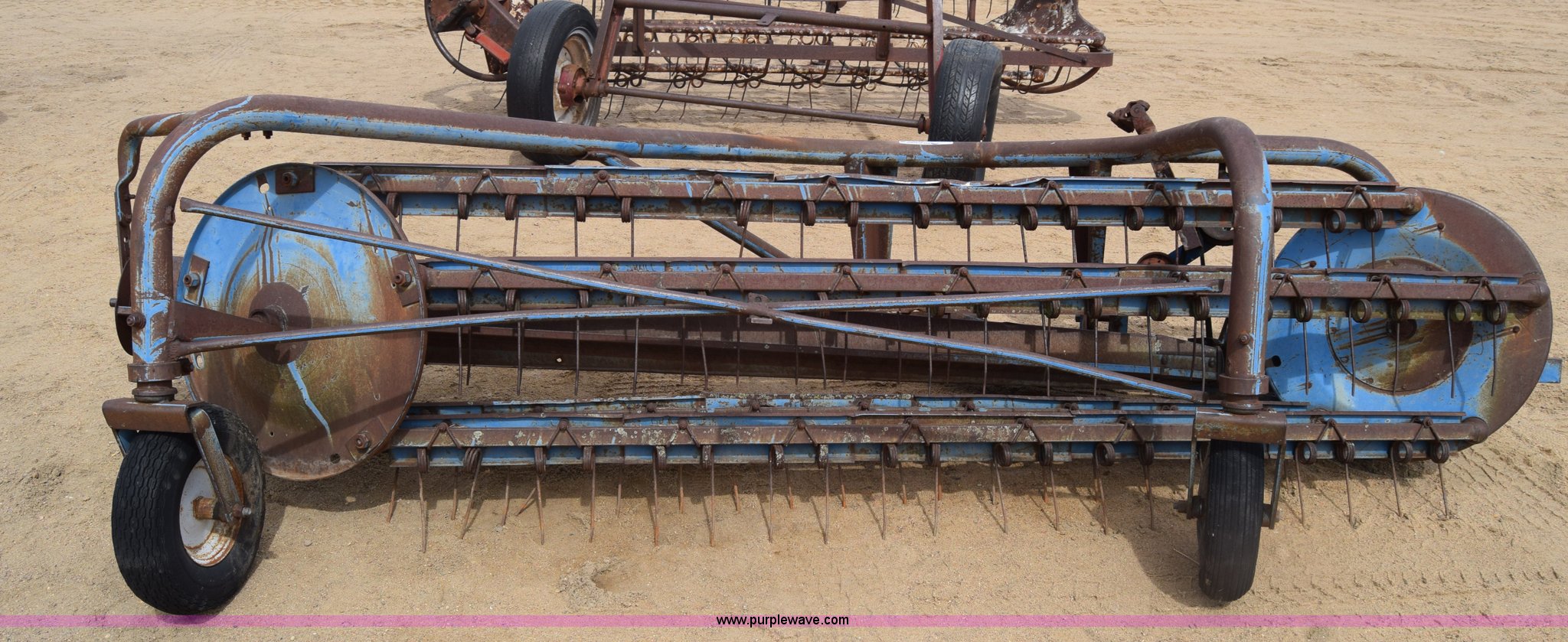Ford 503 hay rake in Kinsley, KS | Item BX9674 sold | Purple Wave