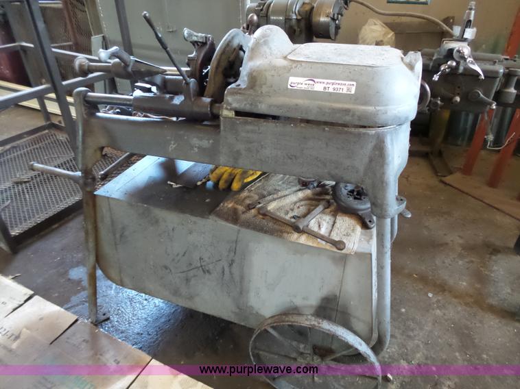 Ridgid 500 pipe threader in Osawatomie, KS | Item BT9371 sold | Purple Wave