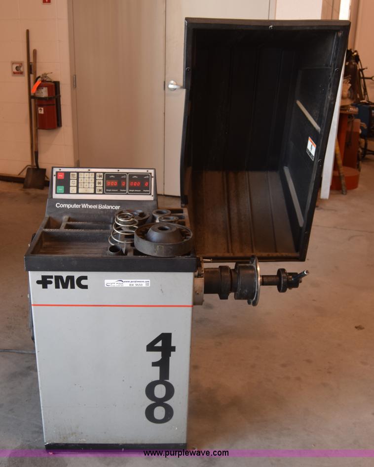 FMC 4100 tire balancer in Hutchinson, KS | Item BX9650 sold | Purple Wave
