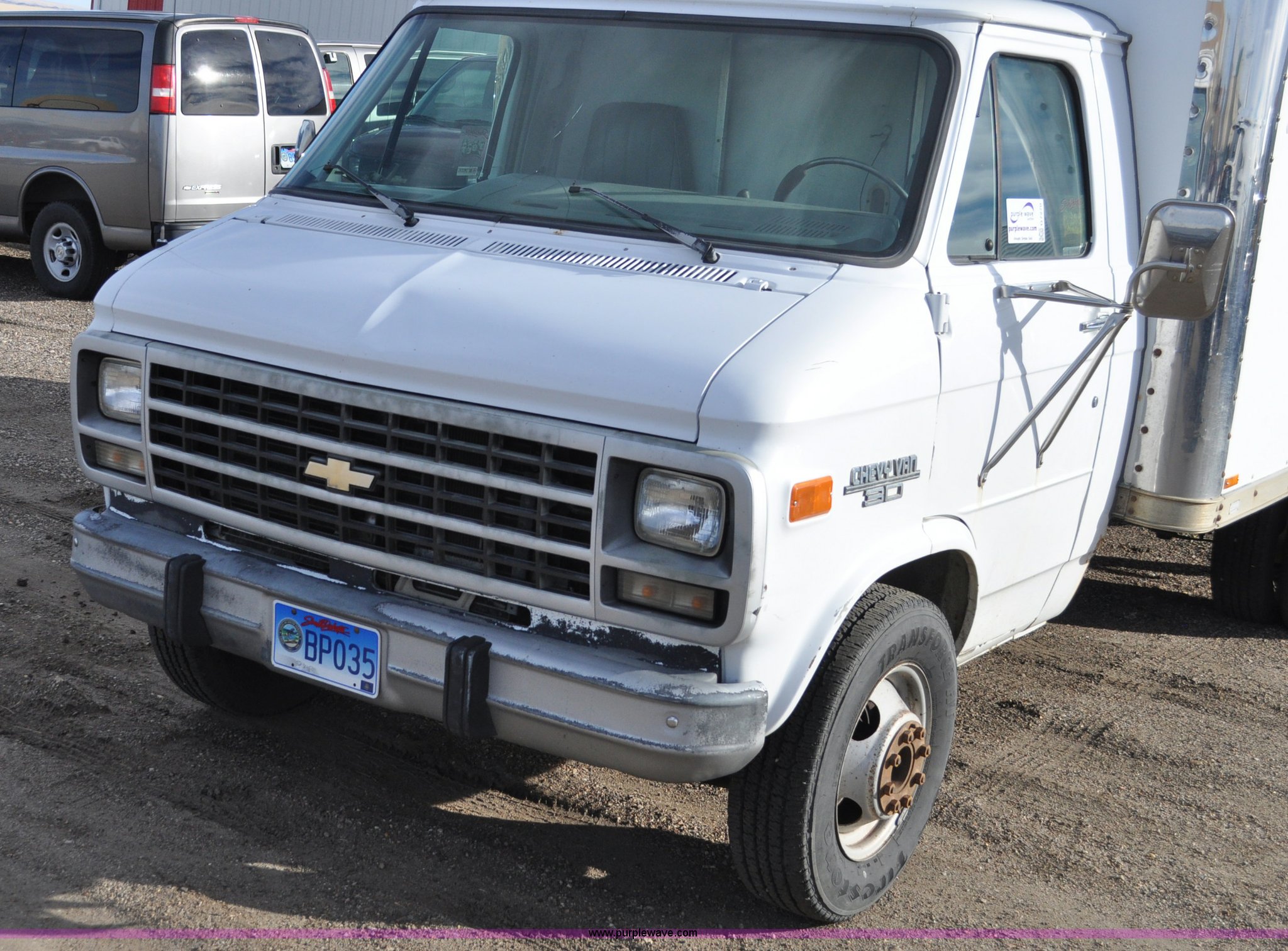 1996 Chevrolet G30 box truck in Pierre, SD | Item G7270 sold | Purple Wave
