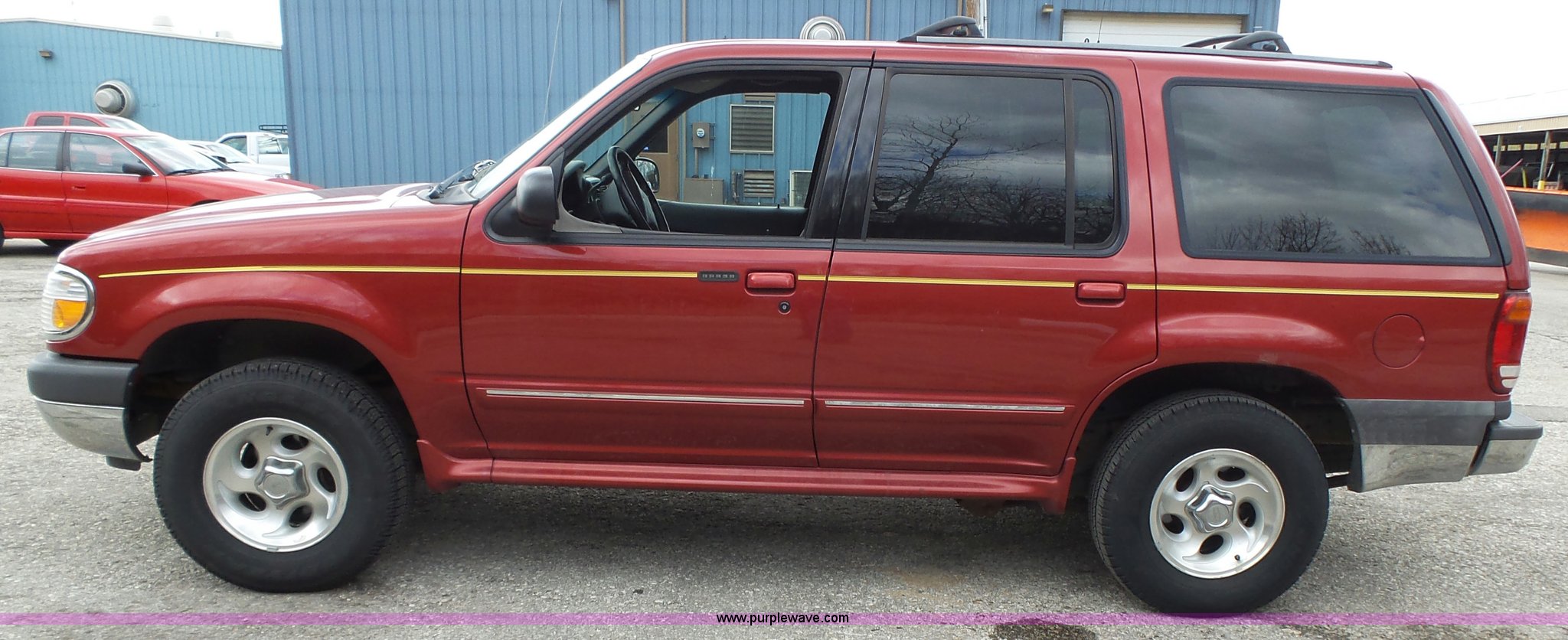 2000 Ford Explorer XLT SUV in Lenexa, KS | Item J4219 sold | Purple Wave