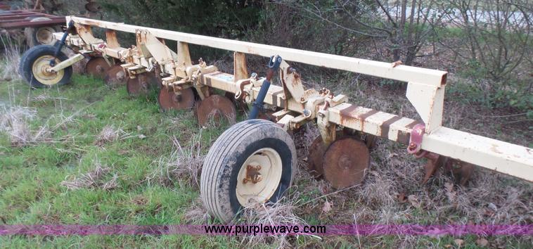 Hipper bedder in Wynne, AR | Item L5444 sold | Purple Wave