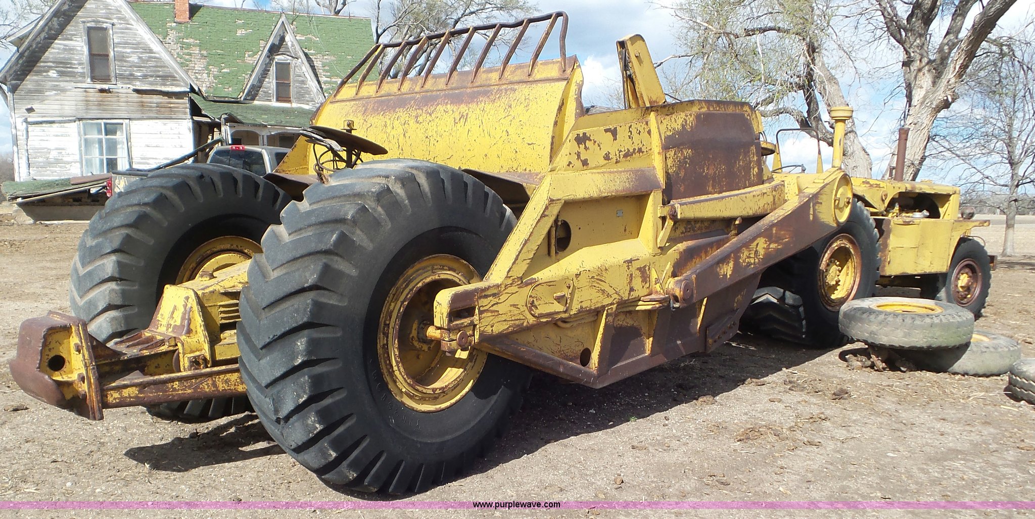 Caterpillar 70 DW15 scraper in Osborne, KS | Item K6858 sold | Purple Wave