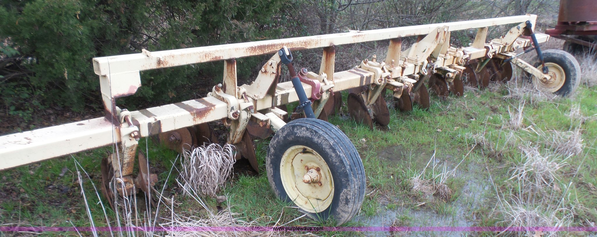 Hipper bedder in Wynne, AR | Item L5444 sold | Purple Wave