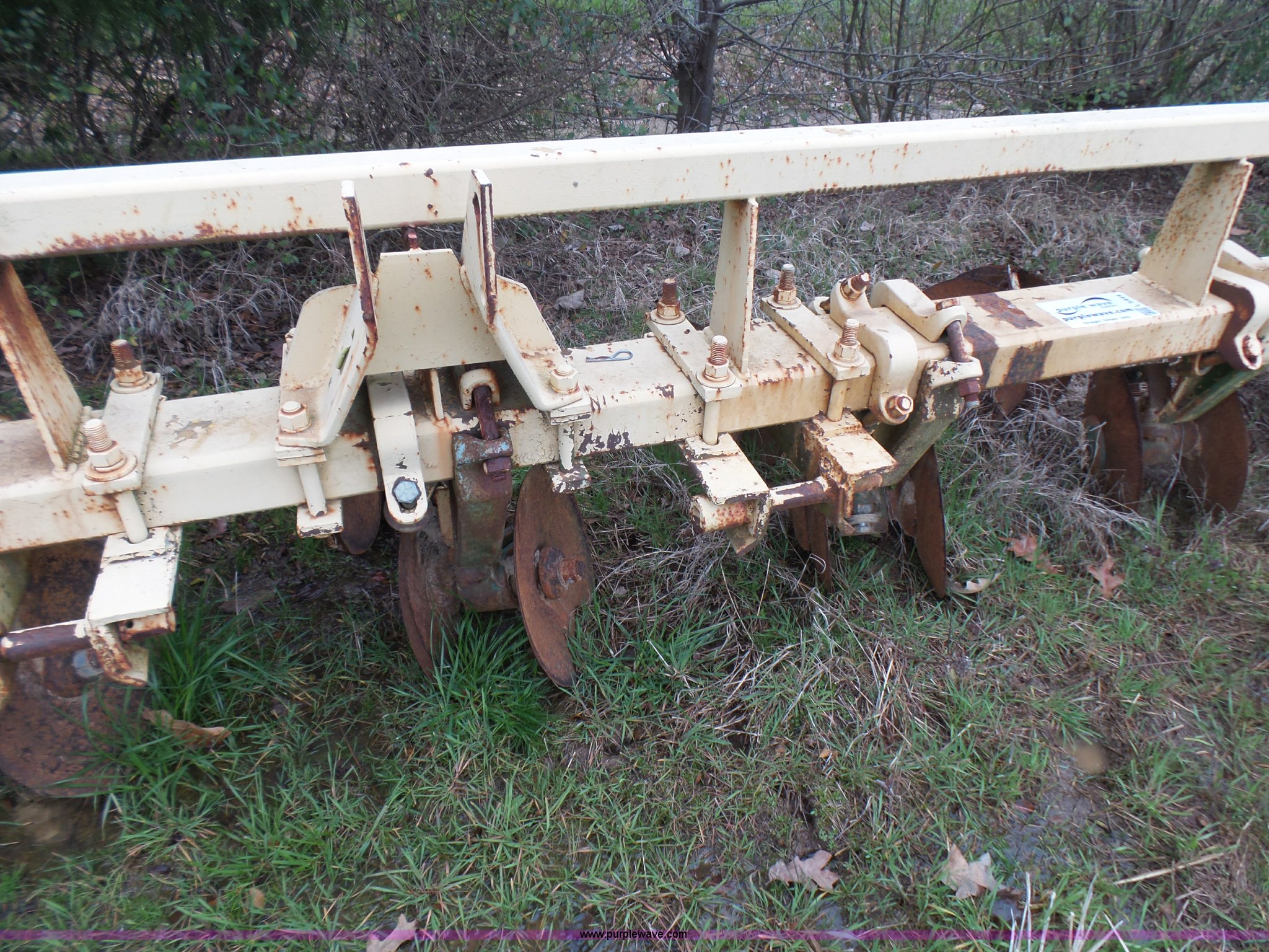 Hipper bedder in Wynne, AR | Item L5444 sold | Purple Wave