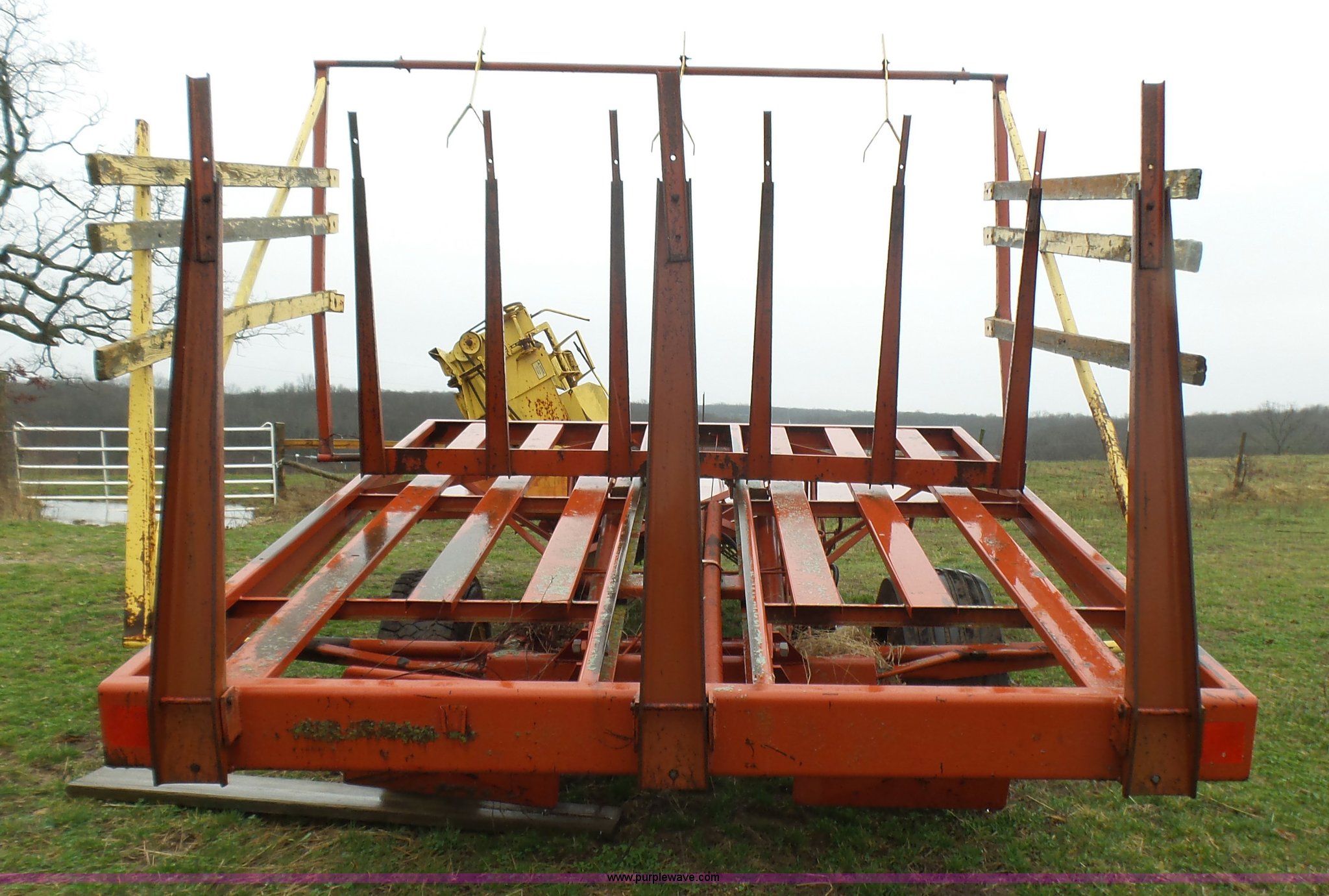 New Holland Stackliner 1003 hay stacker in Bourbon, MO | Item L5447 ...