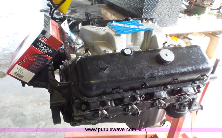 Chevrolet 427 C.I.D. V8 big block gas engine in Tecumseh, KS | Item ...