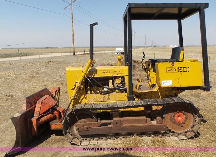 Case 450 dozer in Kearney, NE | Item J8991 sold | Purple Wave