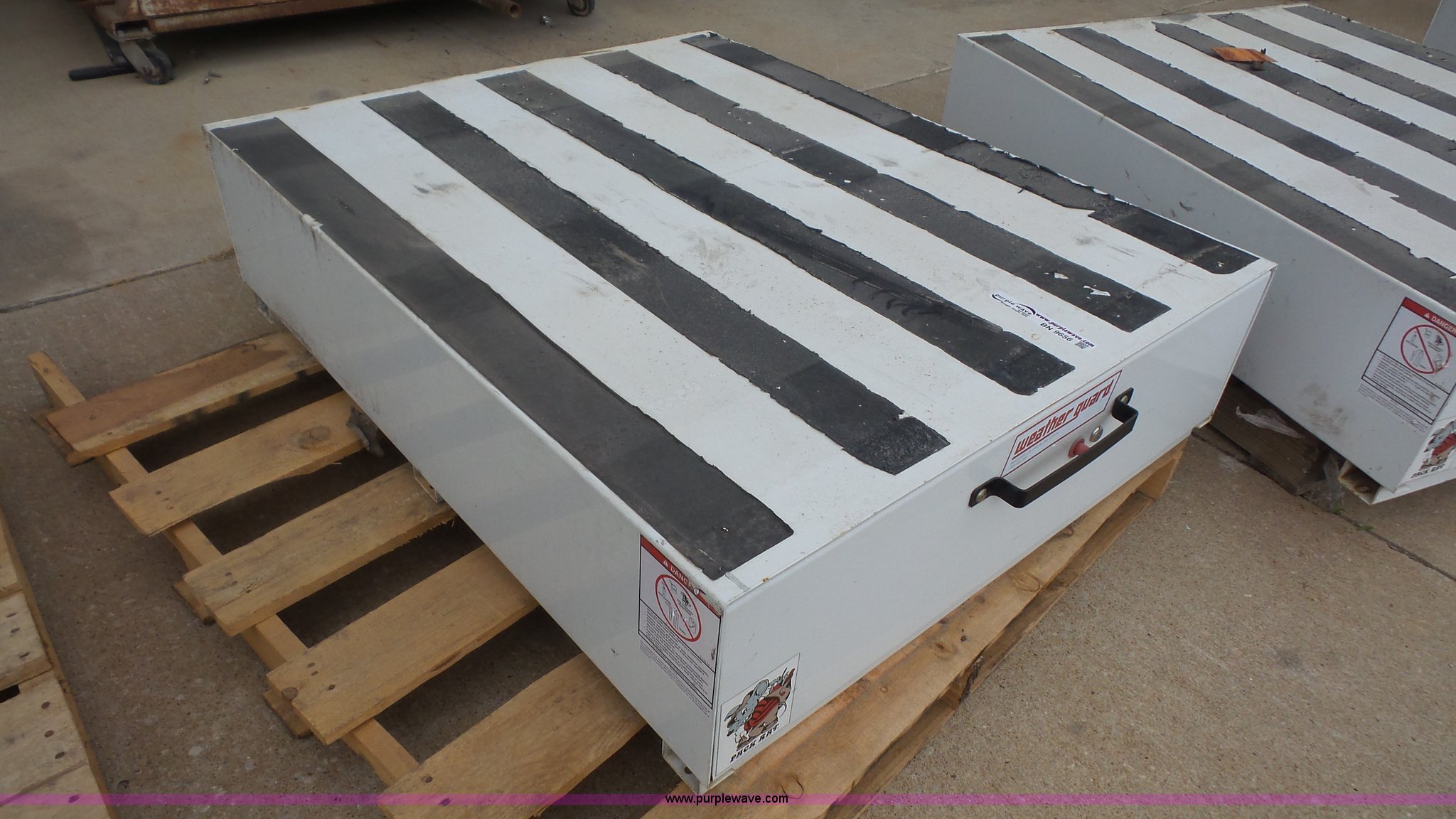 WeatherGuard Packrat toolbox in Topeka, KS | Item BN9656 sold | Purple Wave