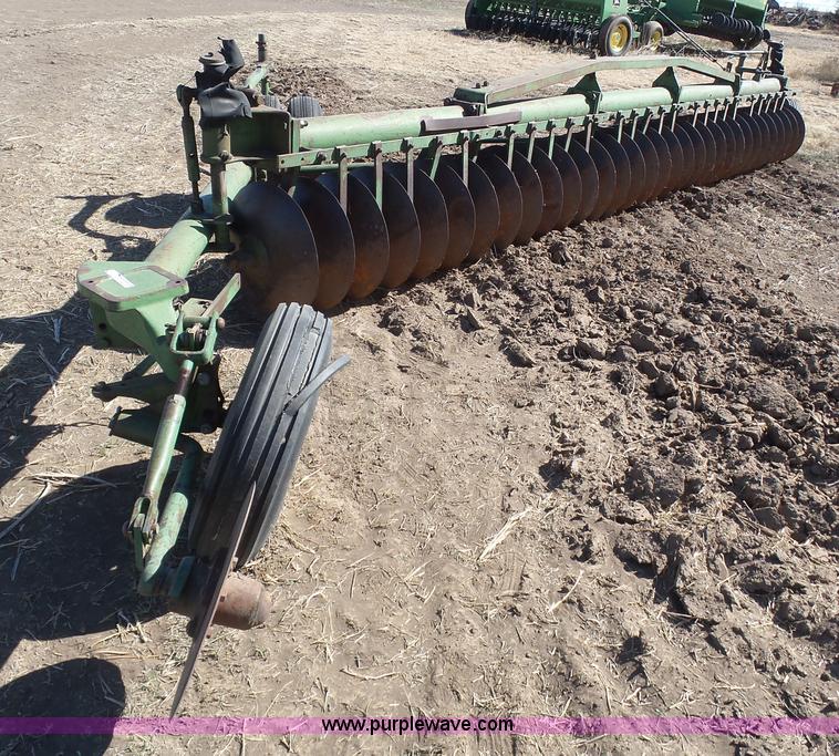 John Deere disk in Copeland, KS | Item AR9428 sold | Purple Wave