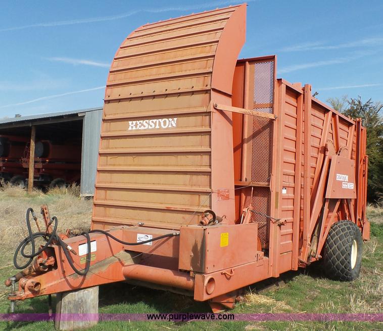 Hesston 30A Stackhand in Norton, KS | Item K6752 sold | Purple Wave